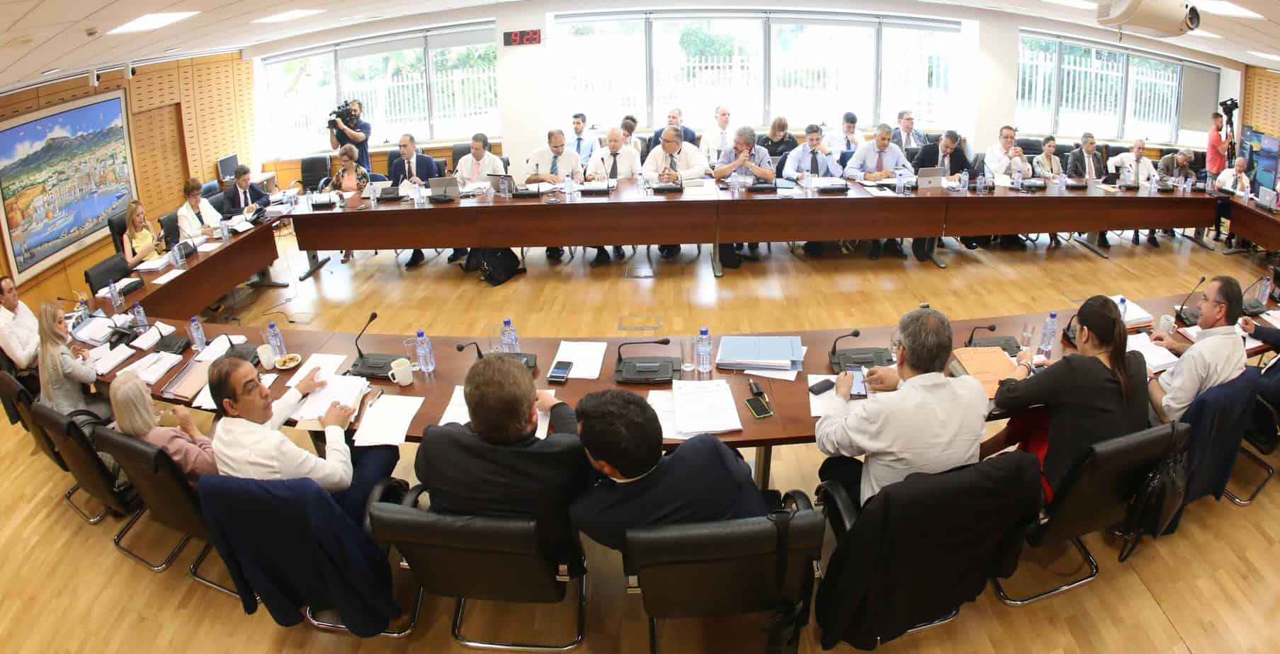 Γεννιέται μεγάλο θεσμικό ζήτημα με τη δημοσίευση του πρακτικού της ...