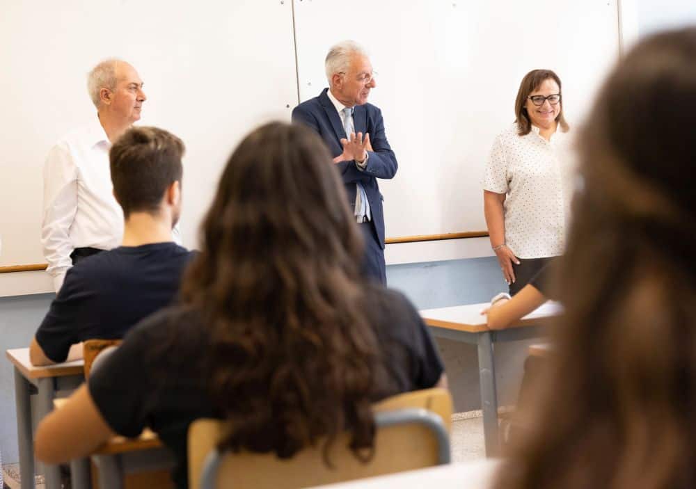 Ευχόμαστε καλή νέα σχολική χρονιά σε μαθητές, εκπαιδευτικούς και γονείς ...